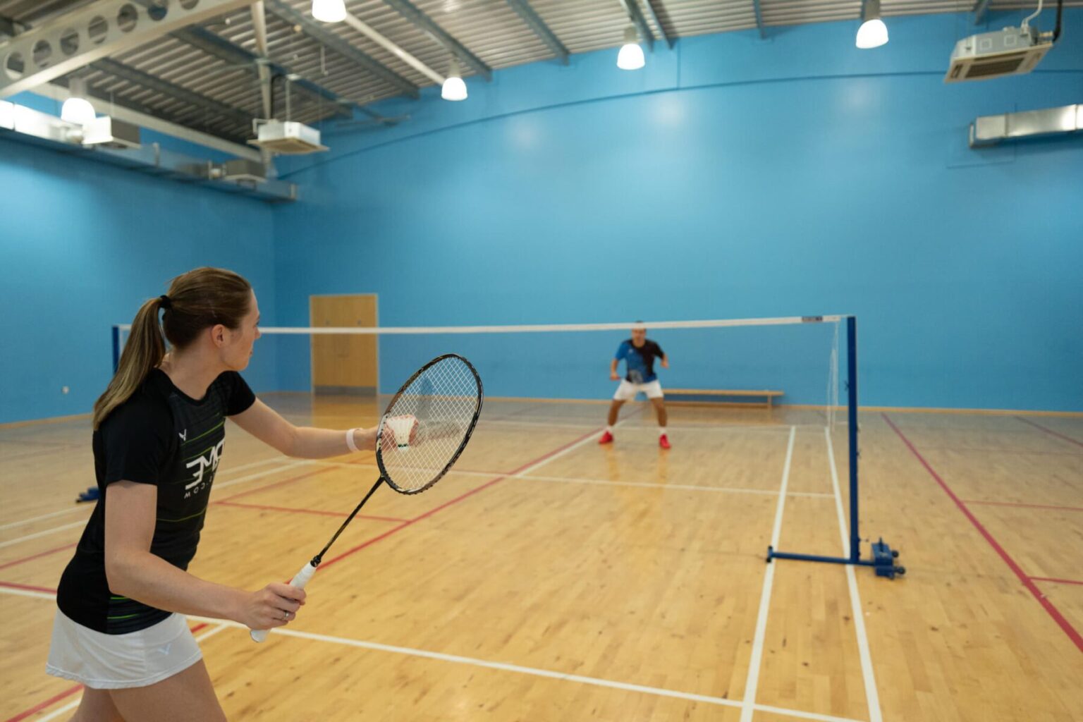 How To Hit A Backhand Drive In Badminton: Step-By-Step Tutorial ...