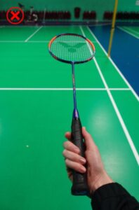 How To Do A Forehand Clear In Badminton - Step-By-Step Tutorial (With ...