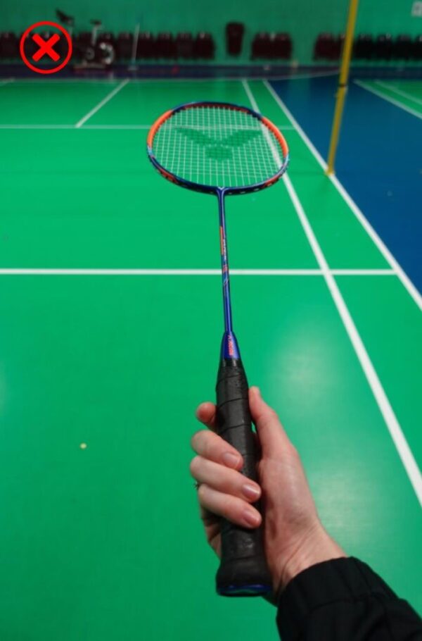 How To Do A Forehand Clear In Badminton - Step-By-Step Tutorial (With ...